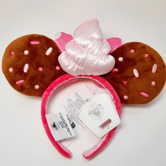 Disney | Accessories | Disney Parks Minnie Mouse Munchlings Strawberry ...